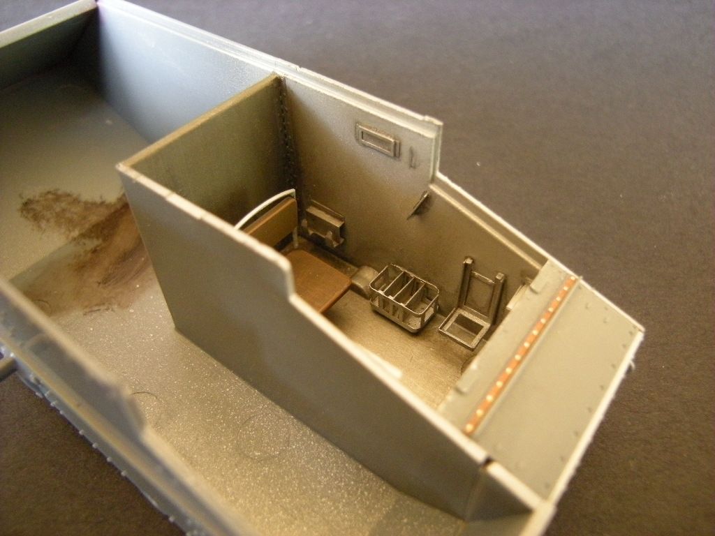 1/35 Vickers British Light Tank Mk.VIB - Work in Progress - Armour ...